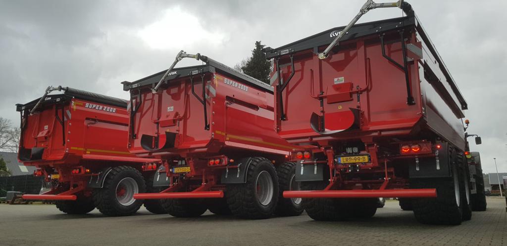 Afgeleverd 3x nieuwe Beco Super 2000 kipper met VBK VR-W afdeksysteem ...