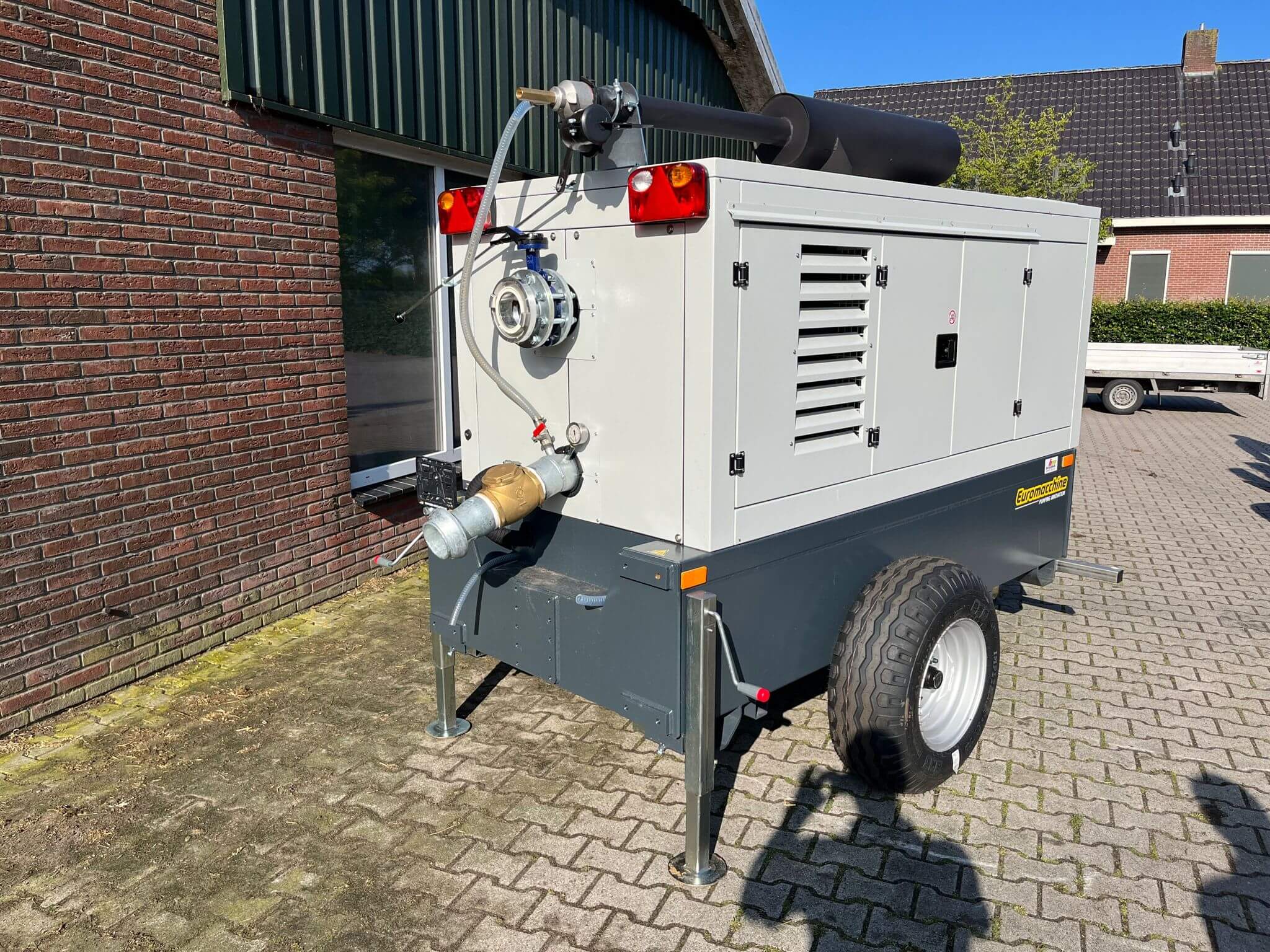 Afgeleverd in Drijber, nieuwe Euromacchine geluidsarme motorpompset ...